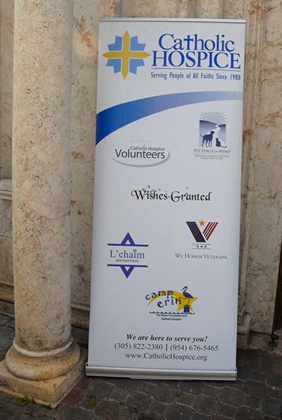 ADOM :: Memorial Mass brings joyful consolation for Catholic Hospice ...