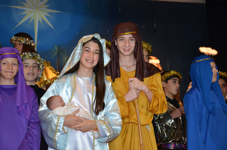 ADOM :: St. Agnes Academy students put on an Advent Show