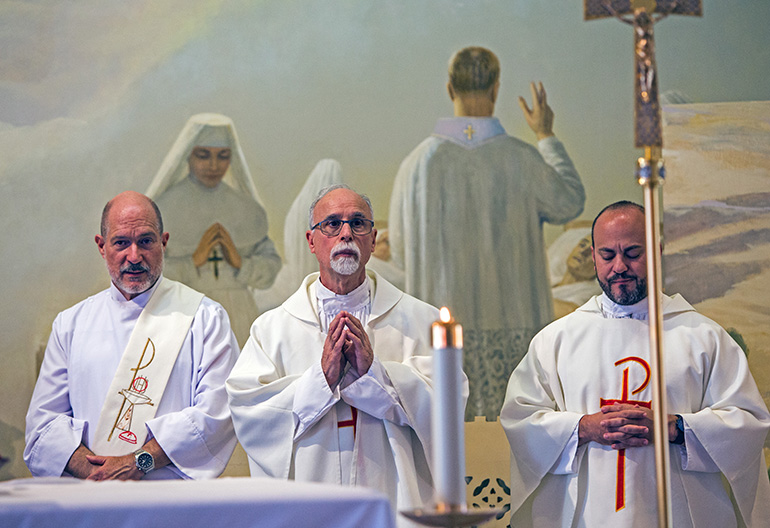 ADOM :: Physicians pledge to live the faith