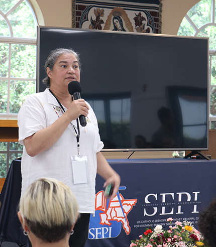 ADOM :: La sinodalidad nace en el momento de partir el pan y compartirlo