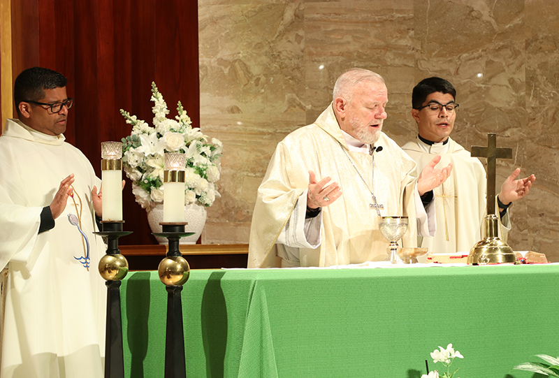 ADOM :: Archbishop Wenski exhorts faithful to pray for Pope Francis