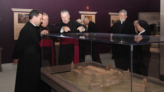 ADOM :: Archbishop, priests see 'Vatican Splendors'