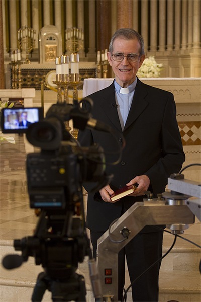 ADOM :: Online course pays off for couples, archdiocese