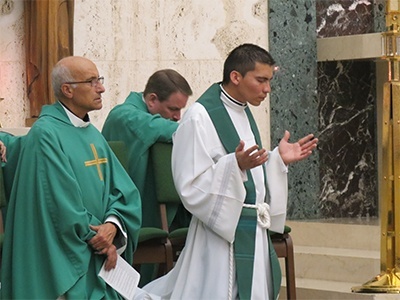 ADOM :: Mass for young adults turns into Mass for peace