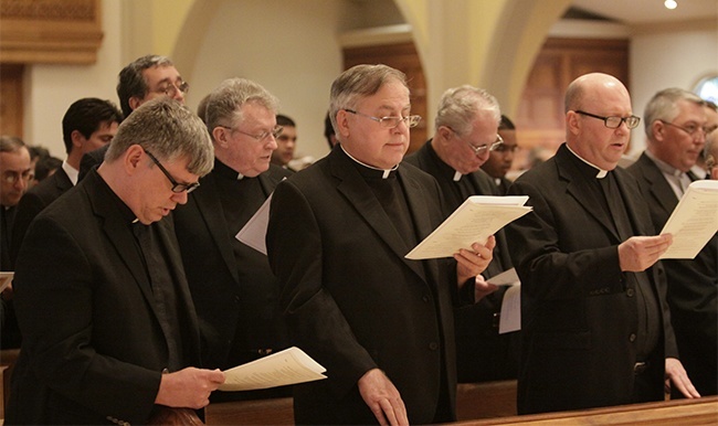 ADOM :: New bishop takes oath of fidelity