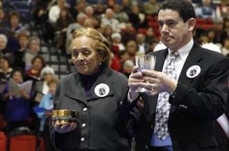 ADOM :: Bishop Isern installed in Pueblo