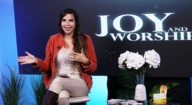 ADOM :: María Visión: 'Dar a conocer la palabra de Dios y mensajes de ...