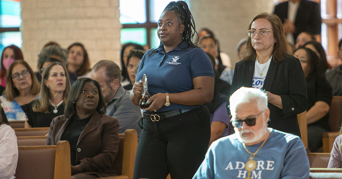 ADOM :: Teaching religion in an 'apostolic age'