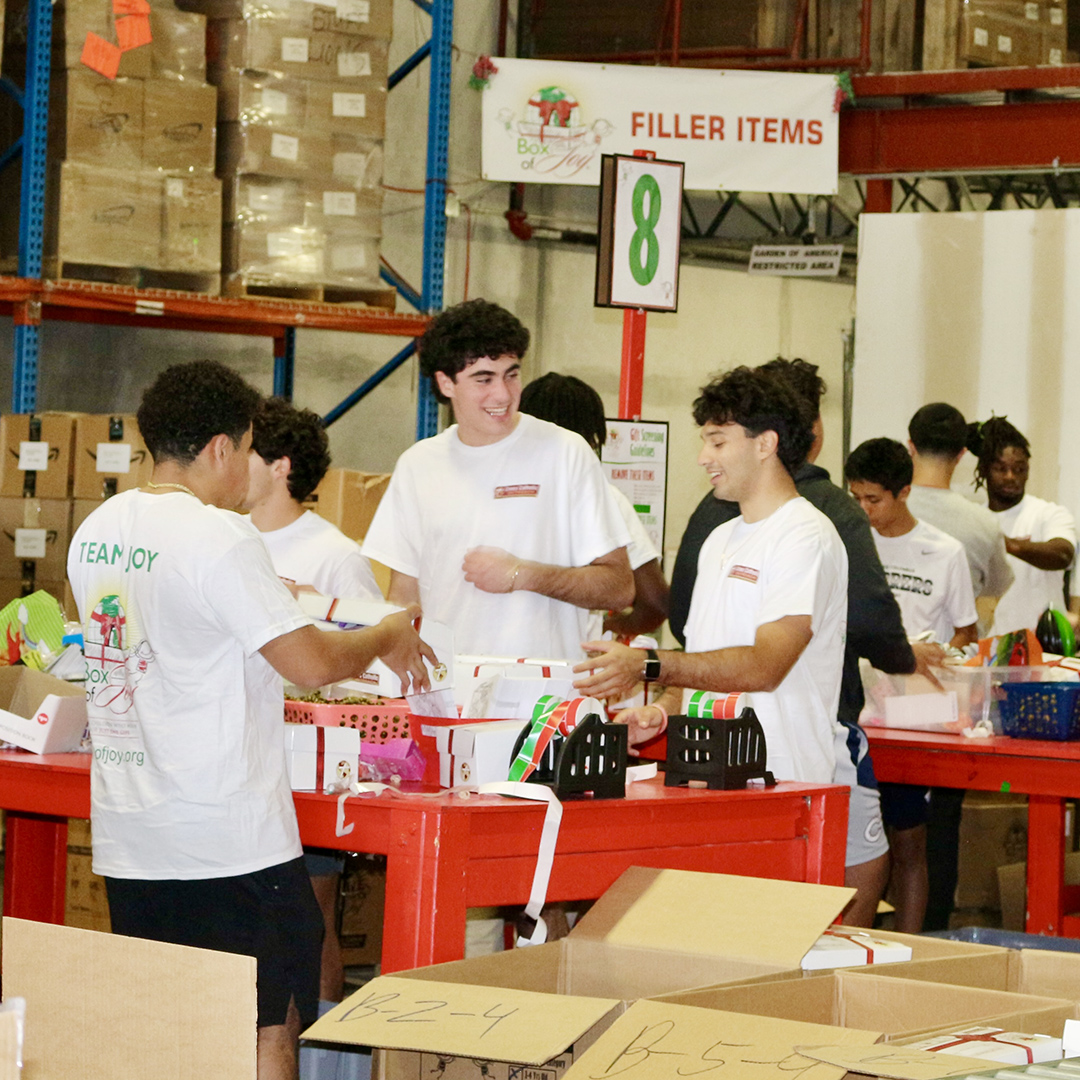 ADOM :: Spreading Christmas Joy