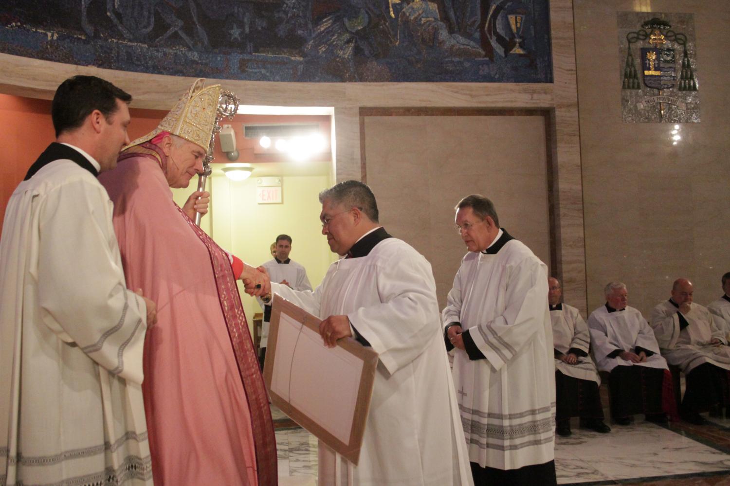 ADOM :: Gallery: Monsignors