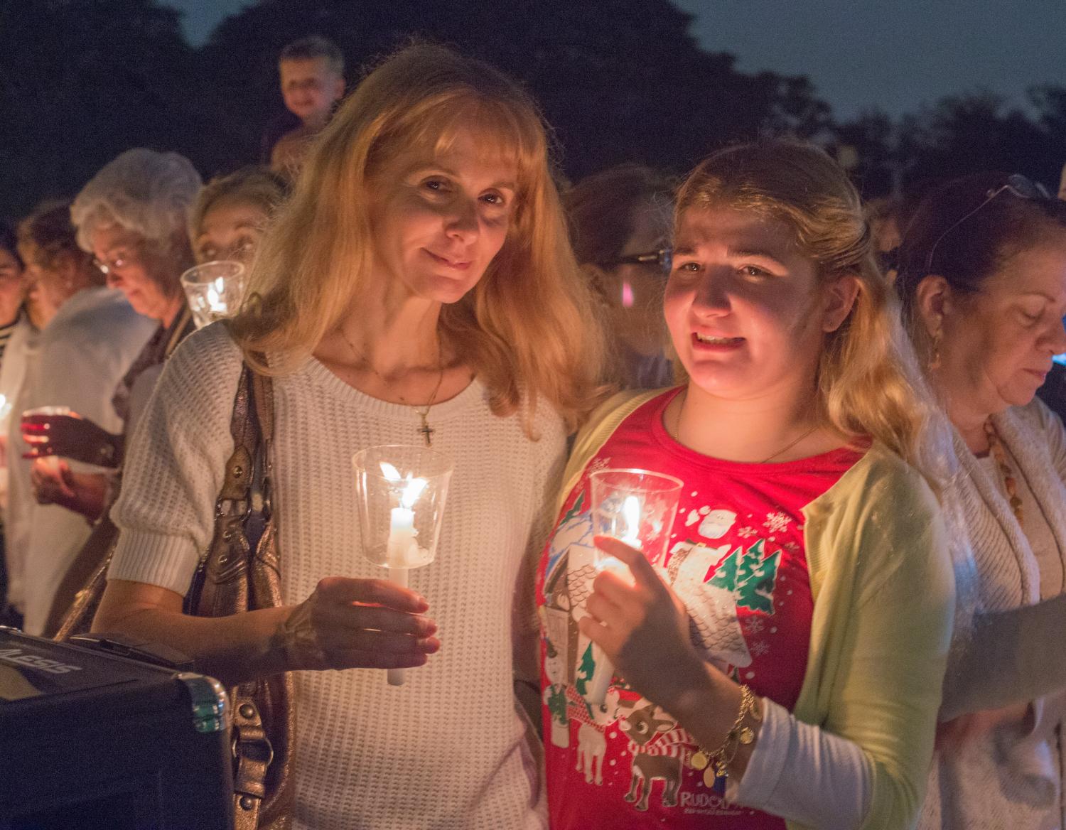 ADOM :: Traditions, charity, foster Advent spirit