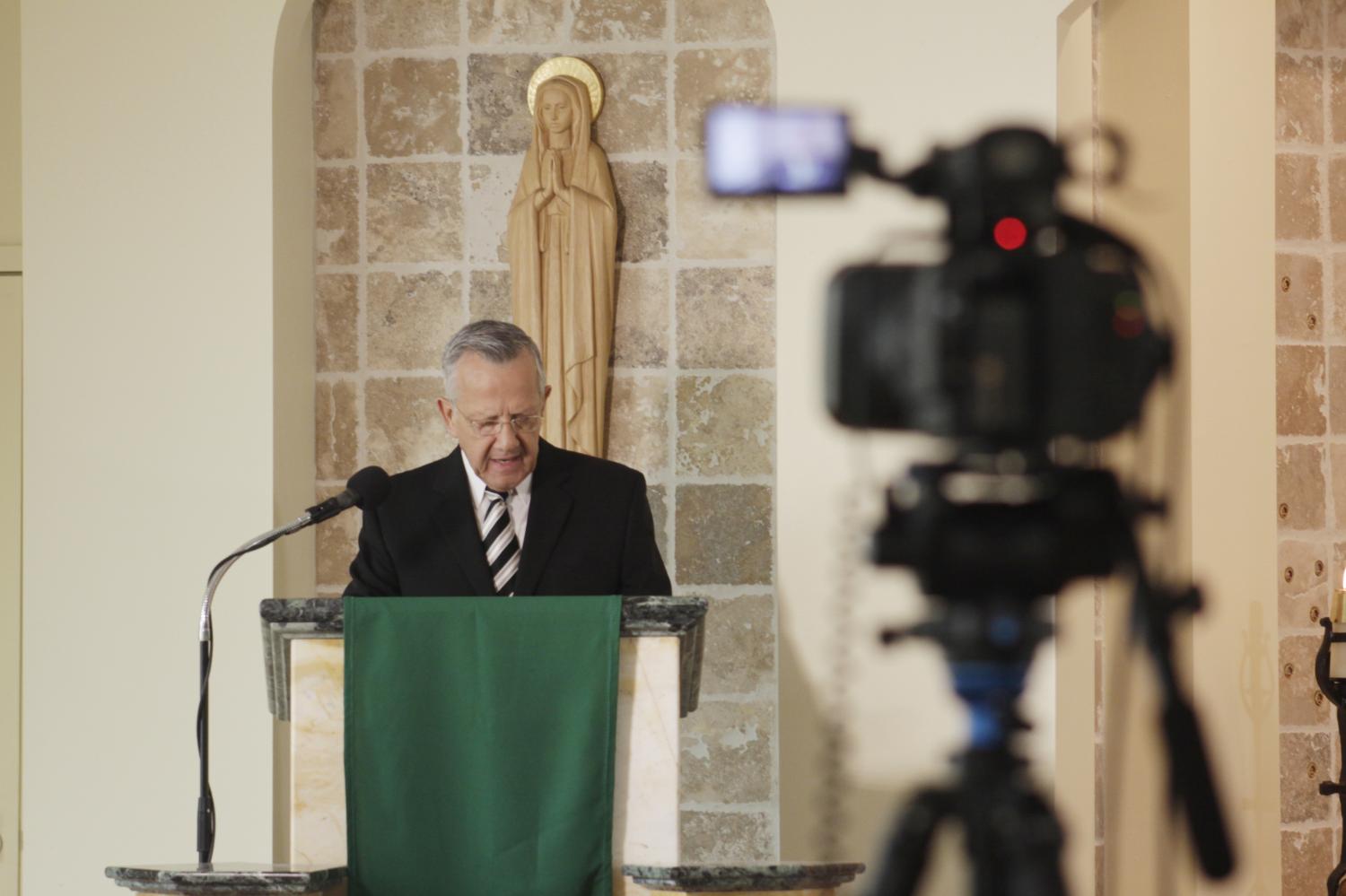 ADOM :: La Misa televisada para los hispanos que no pueden asistir a la ...