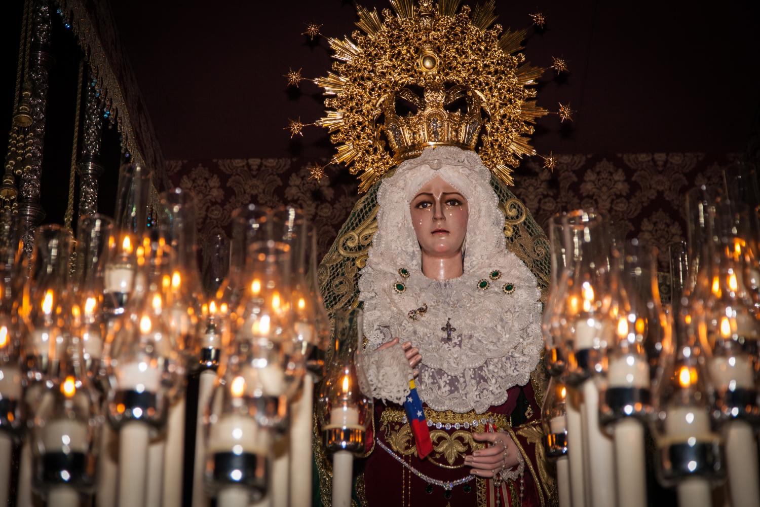 ADOM :: La Macarena of Seville processes through Miami's streets