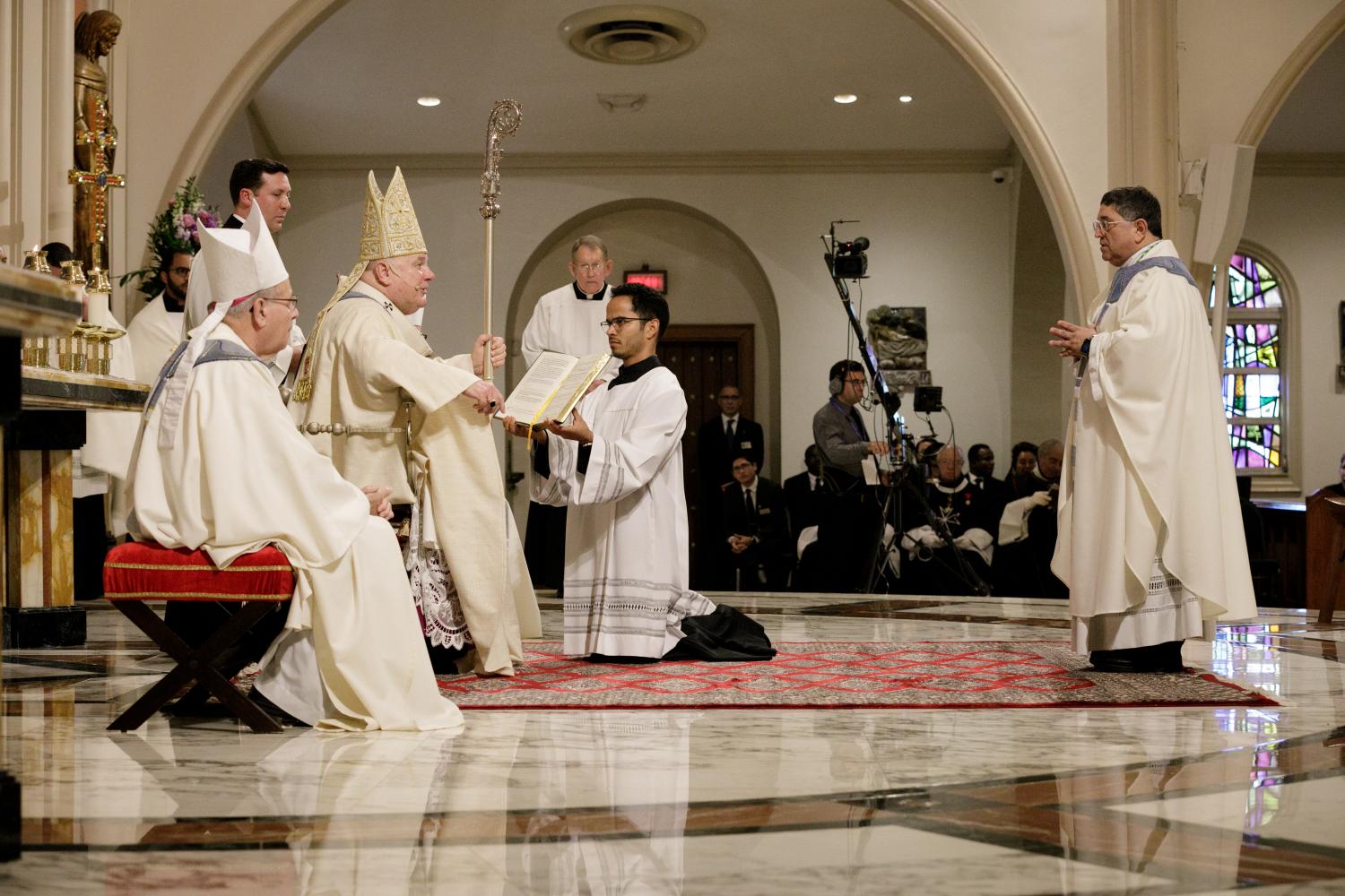 ADOM :: A bishop for the people and a servant of the Lord