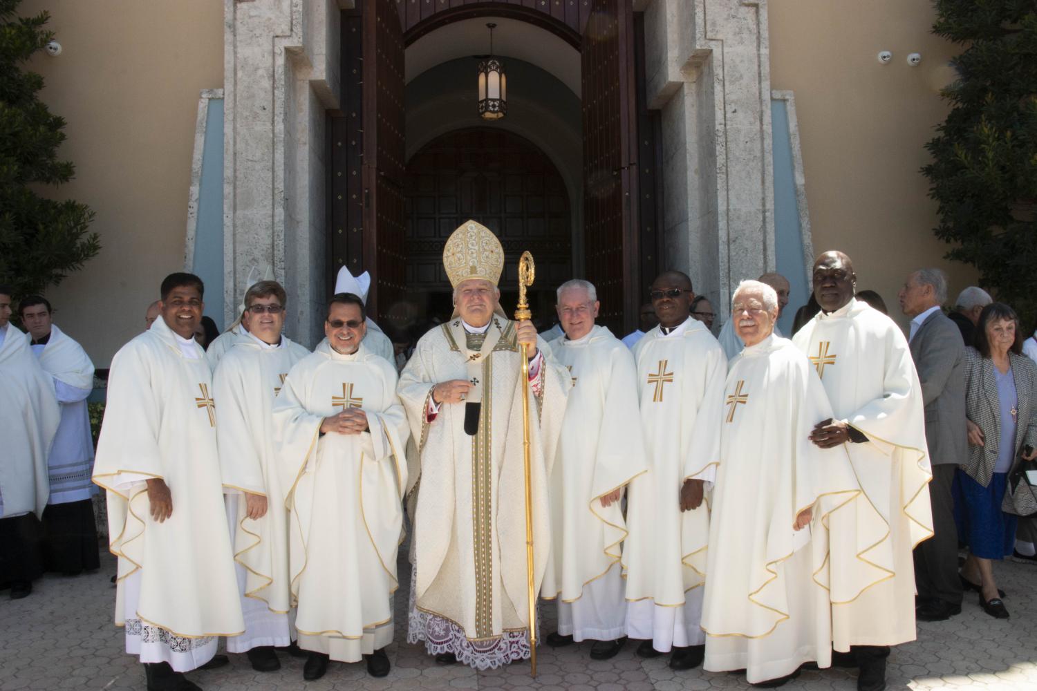 ADOM :: The joy of being a priest