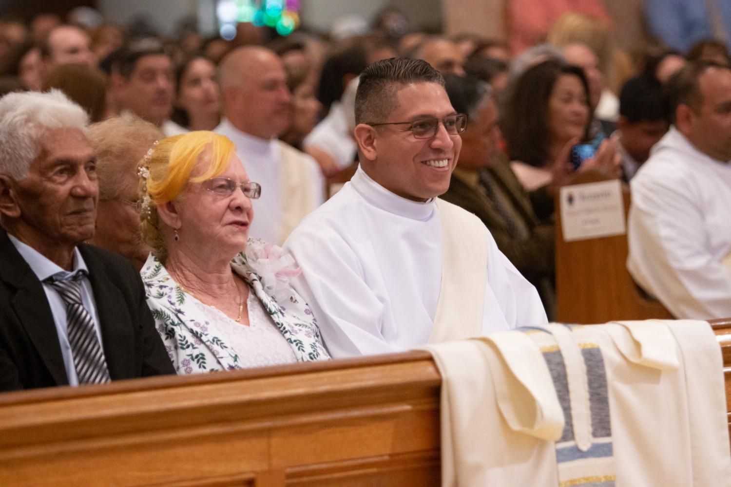 ADOM :: 5 become priests at joyous ceremony