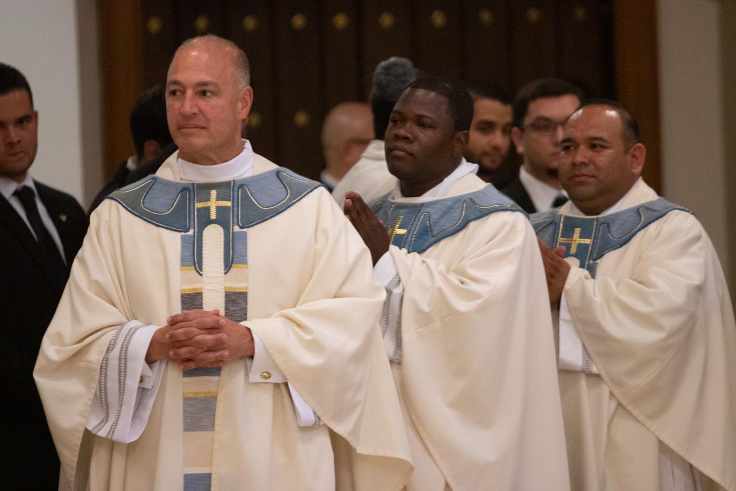ADOM :: 5 become priests at joyous ceremony