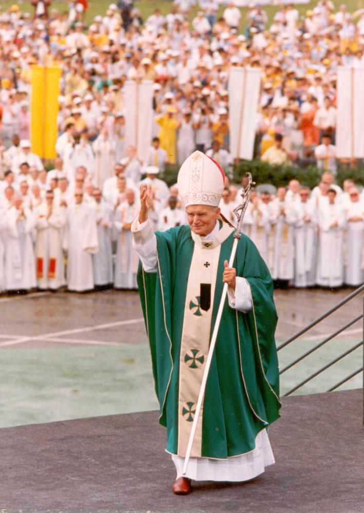 ADOM :: Gallery: St. John Paul II in Miami