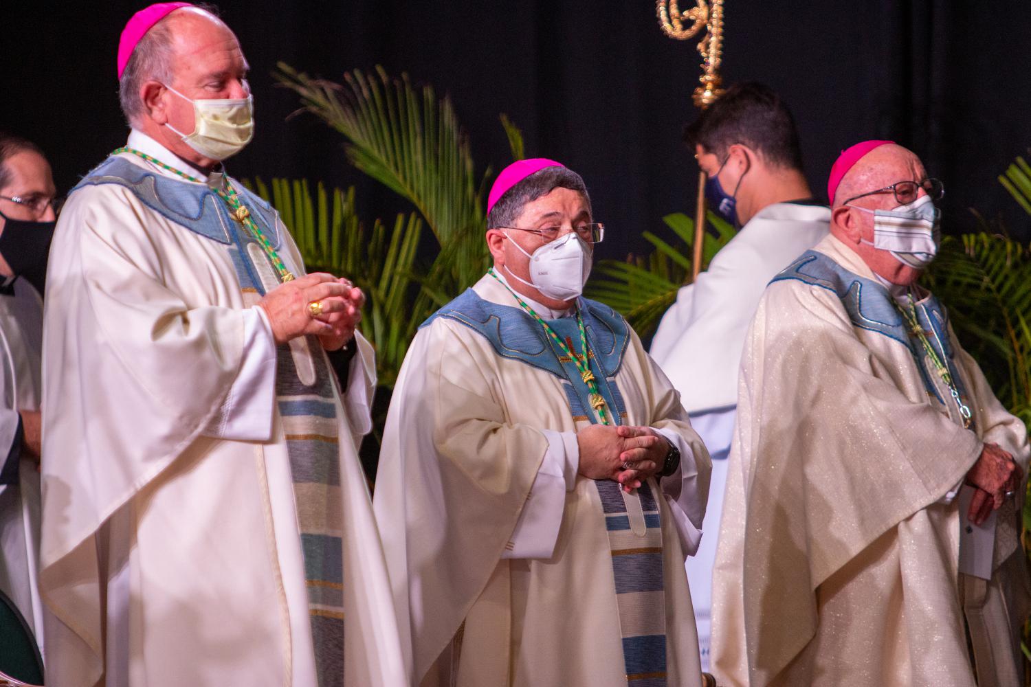 ADOM :: 8 new priests ordained for Miami