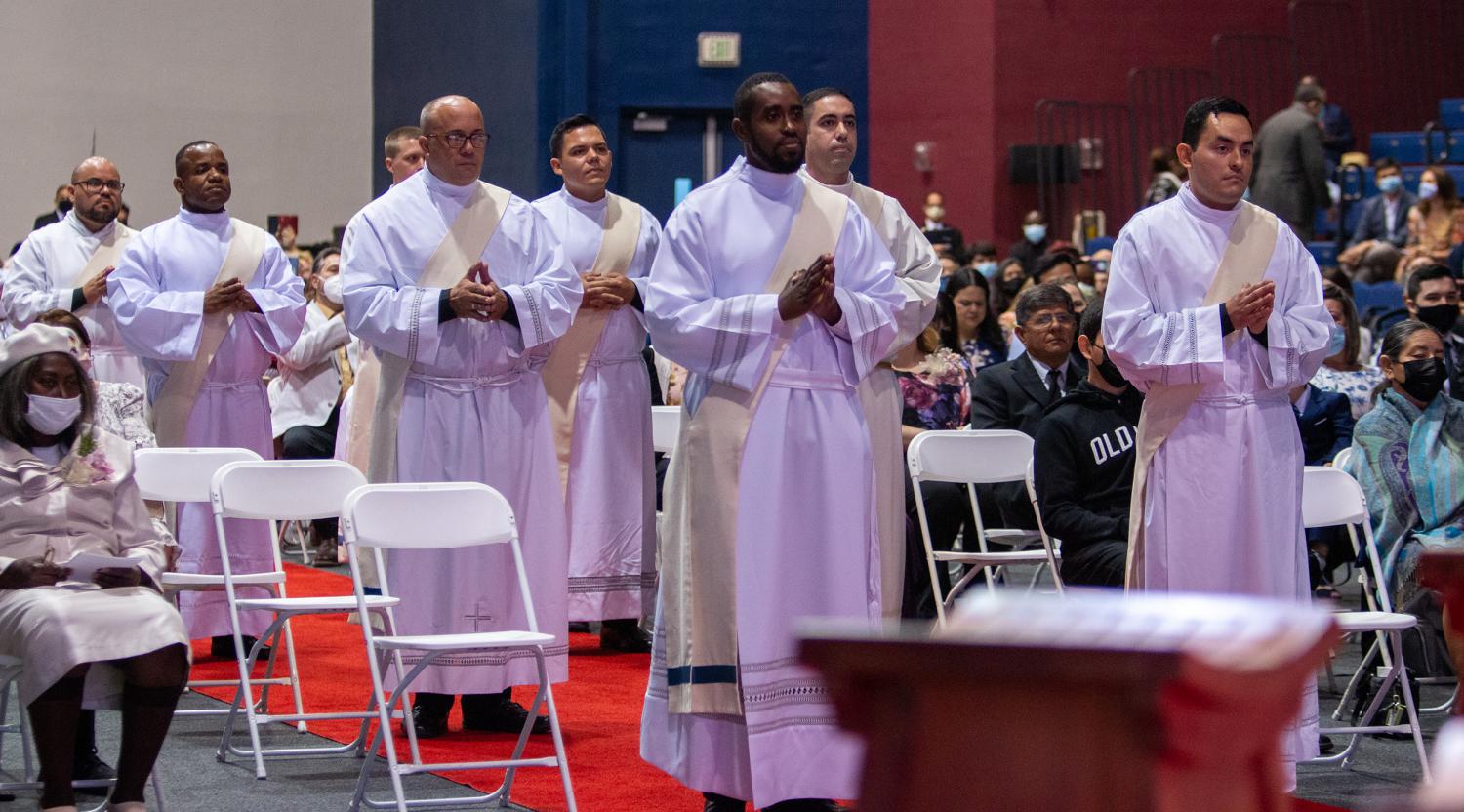 ADOM :: 8 new priests ordained for Miami