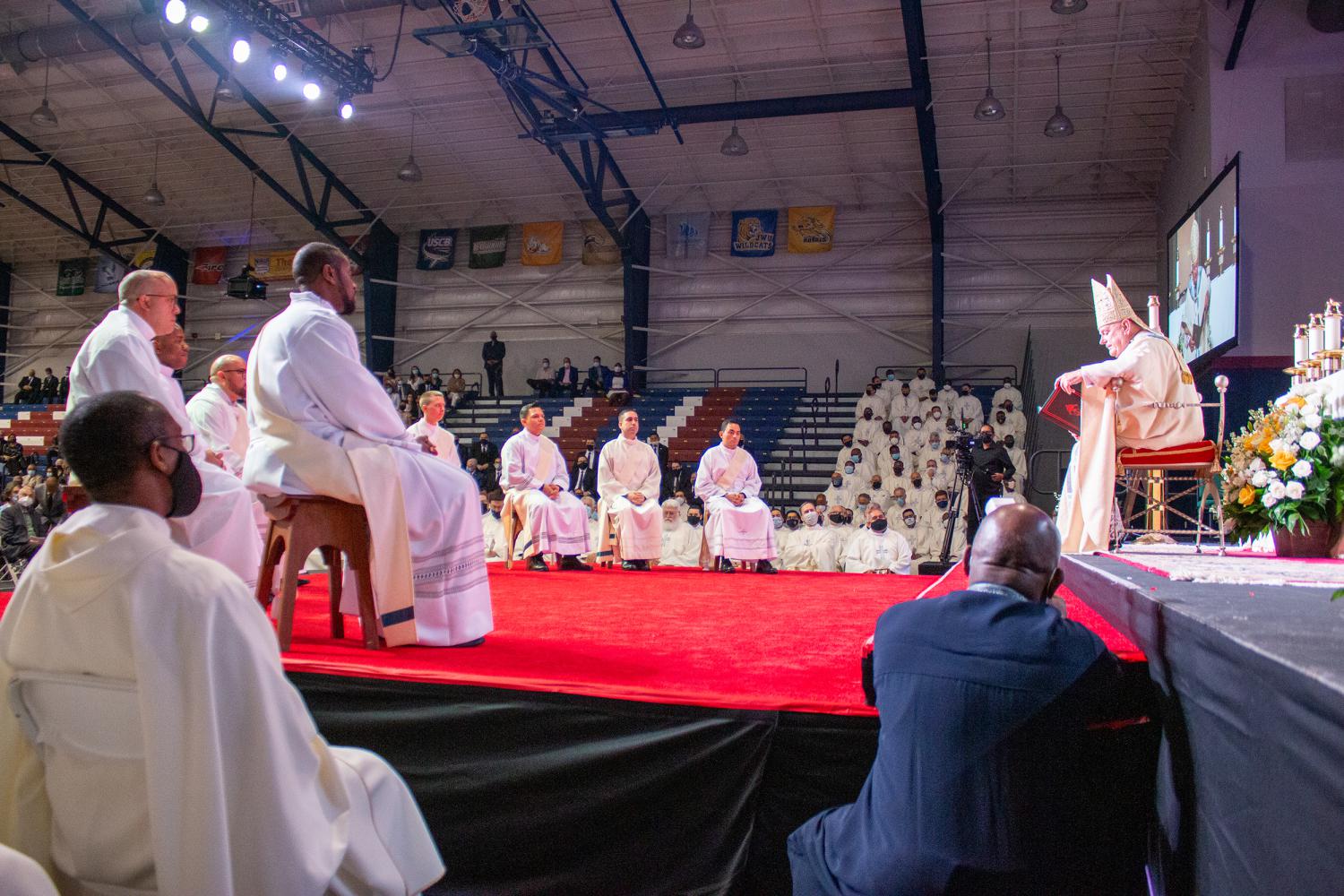 ADOM :: 8 new priests ordained for Miami