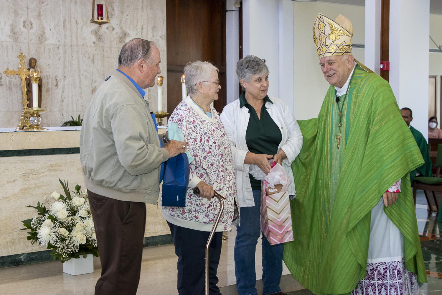 ADOM :: Tell your students: 'Christ is alive'