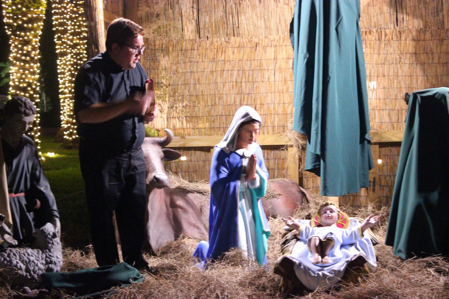 ADOM :: Artist, convert remasters nativity figures