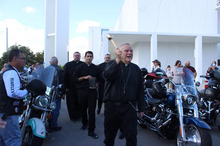 ADOM :: Gallery: Archbishop's Motorcycle Ride 2023