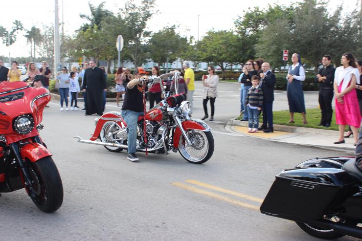 ADOM :: Gallery: Archbishop's Motorcycle Ride 2023