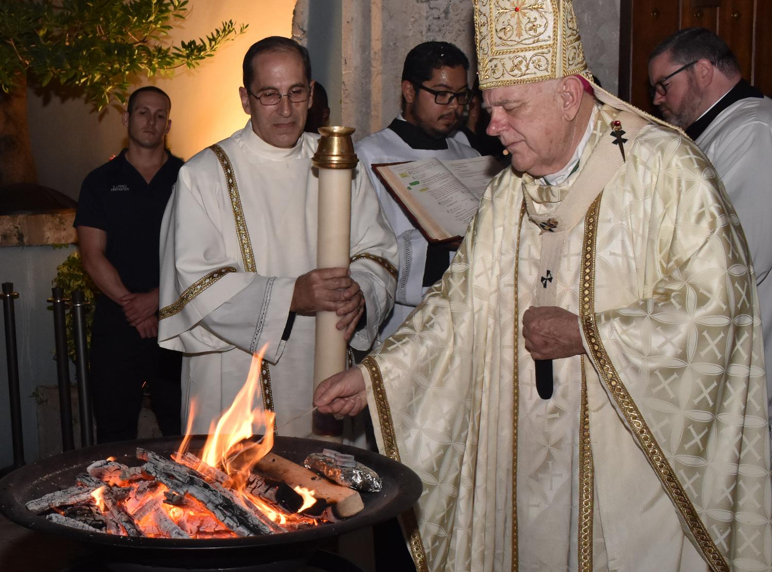 ADOM :: Let us be confident witnesses of Jesus' Resurrection