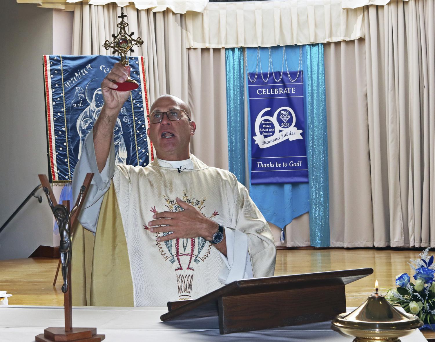 ADOM :: Mass marks Marian Center's 60th anniversary